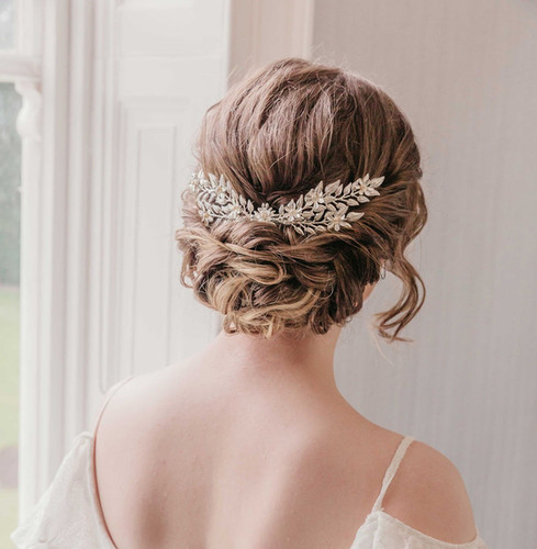 statement bridal hair comb with leaves and flowers - Evanthe ...