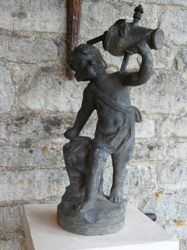 Lead Statue Water Carrier | SpencerArchitectural