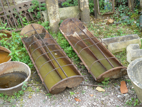 Cast Iron Feed Troughs | SpencerArchitectural