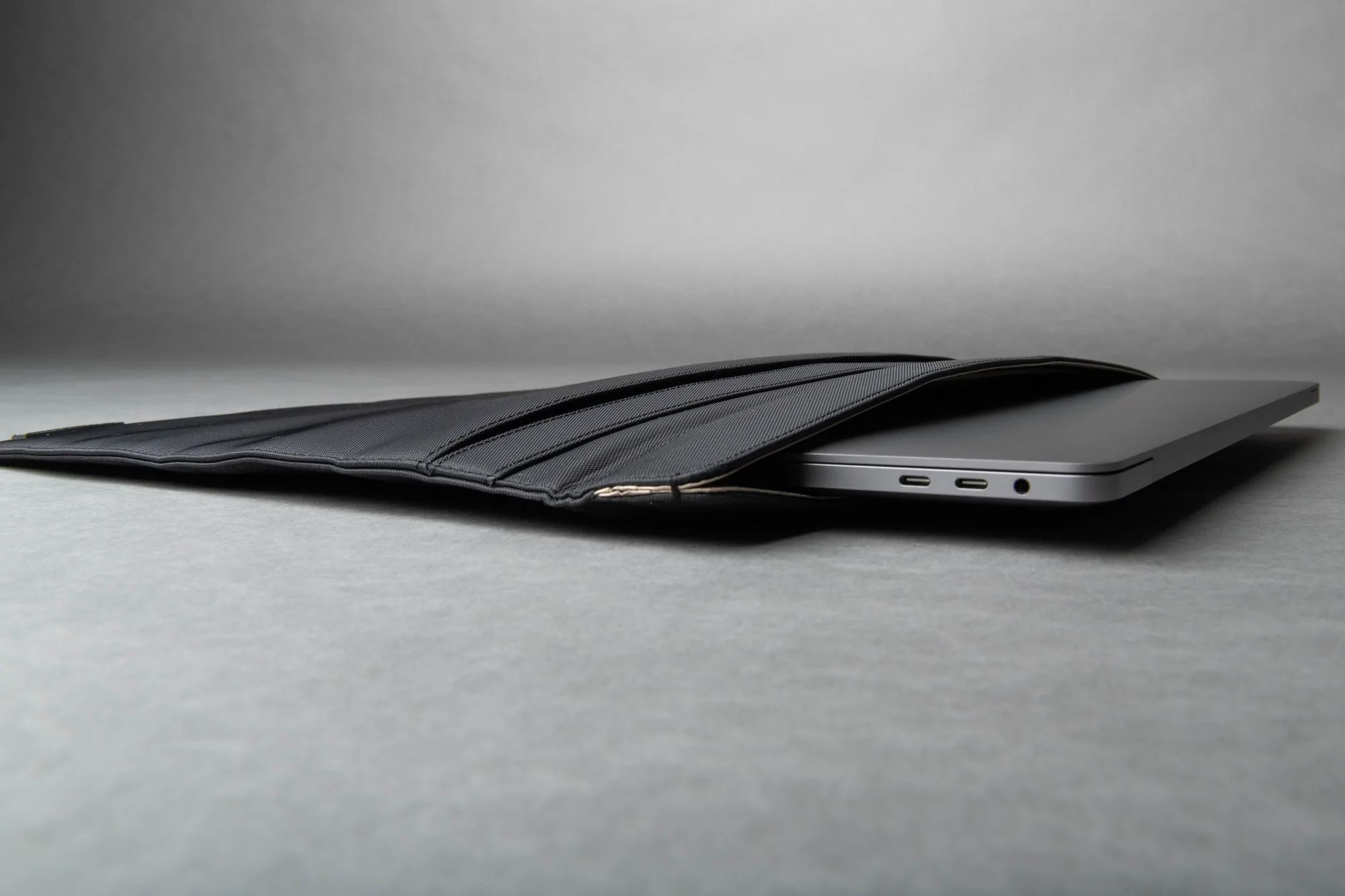 Silent Pocket - Faraday Laptop Sleeve | Faraday Bags