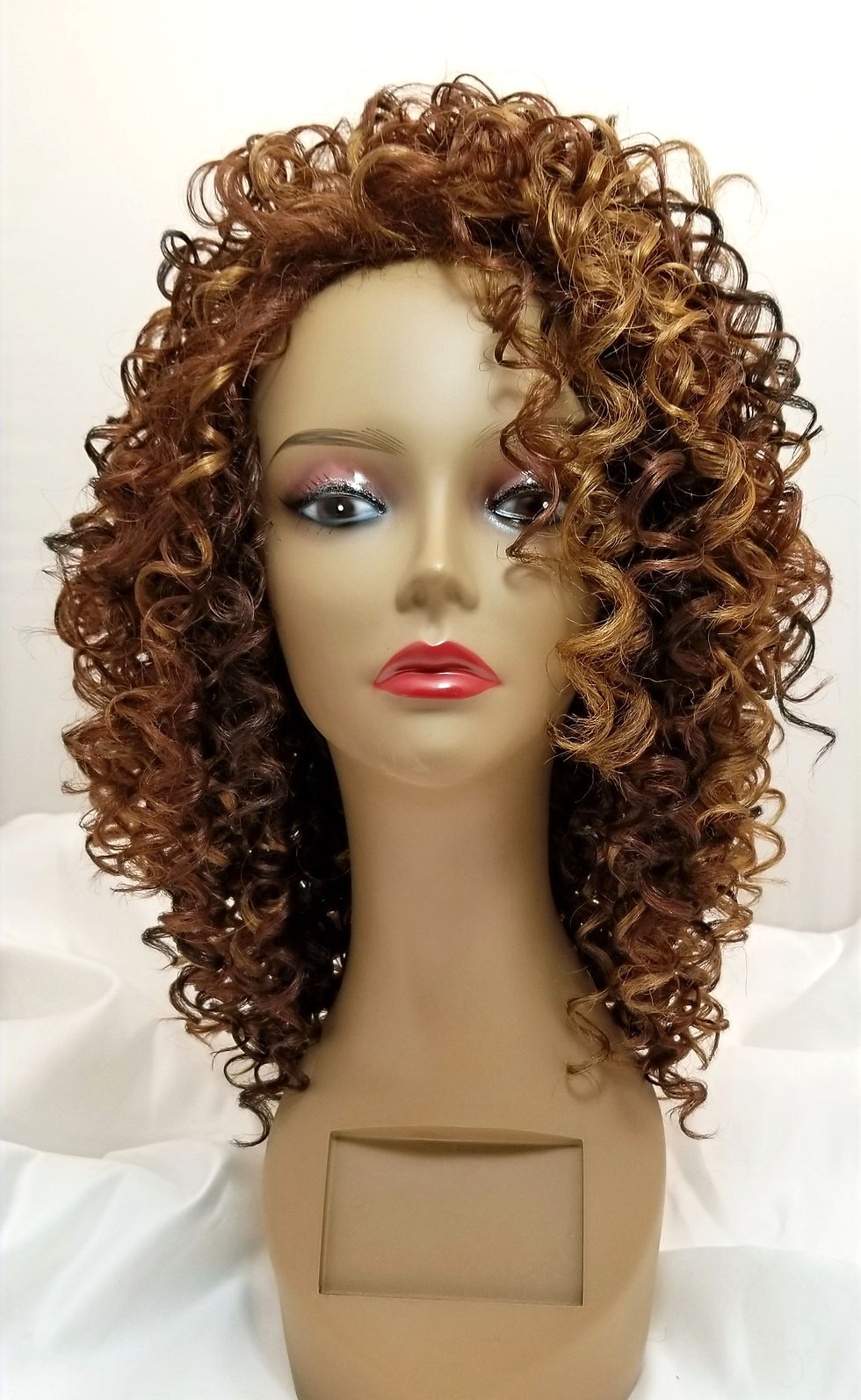 SB395 DIANE | High Quality Synthetic Wigs | Polaris Wigs | United States