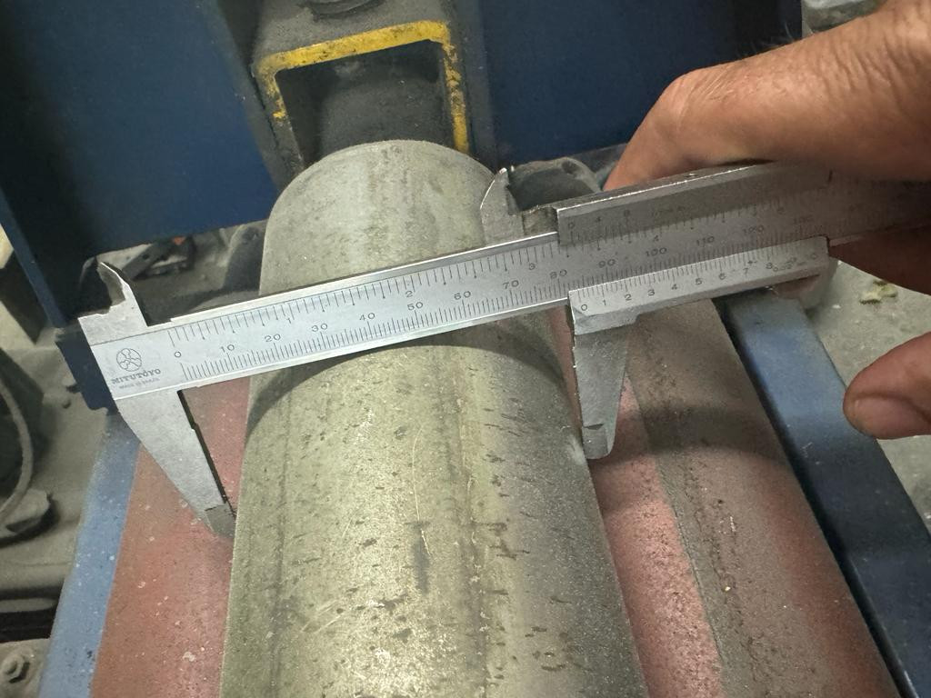 Calandra de chapa 2,5 mts x 2mm manual. Calandra mecânica | Brasilmaq