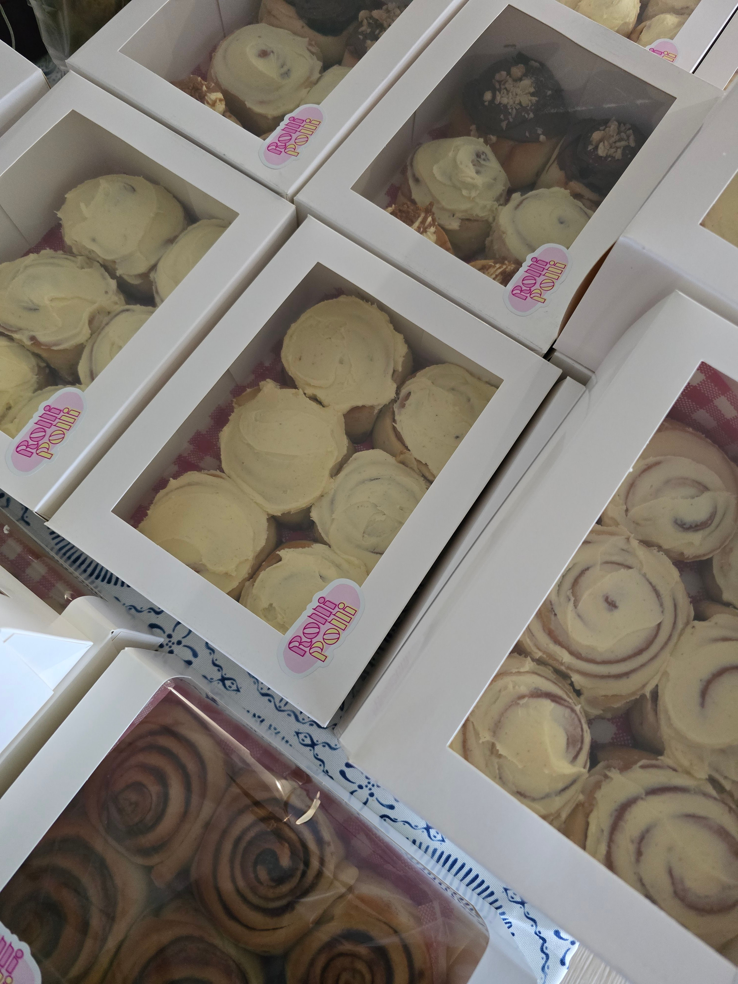 BAKE DAY EXTRAS | Rolli Polli