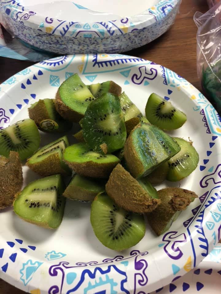 Students Compare Conventional and Organic Fruits and Vegetables!