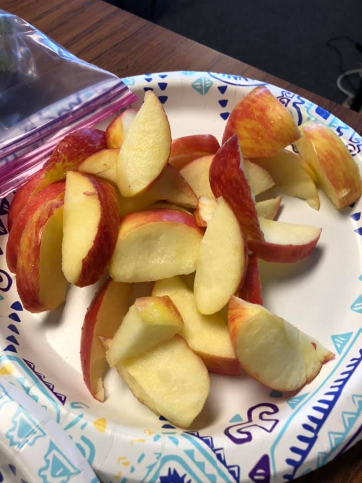 Students Compare Conventional and Organic Fruits and Vegetables!
