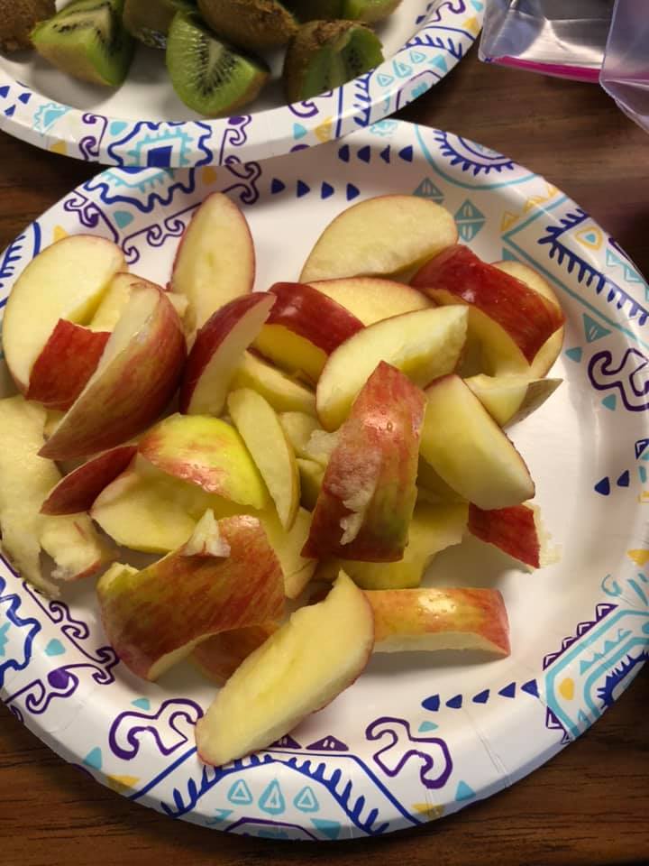 Students Compare Conventional and Organic Fruits and Vegetables!