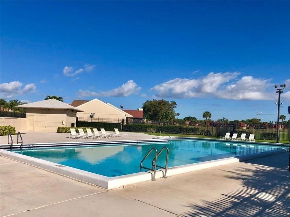 Home | Trends at Boca Raton