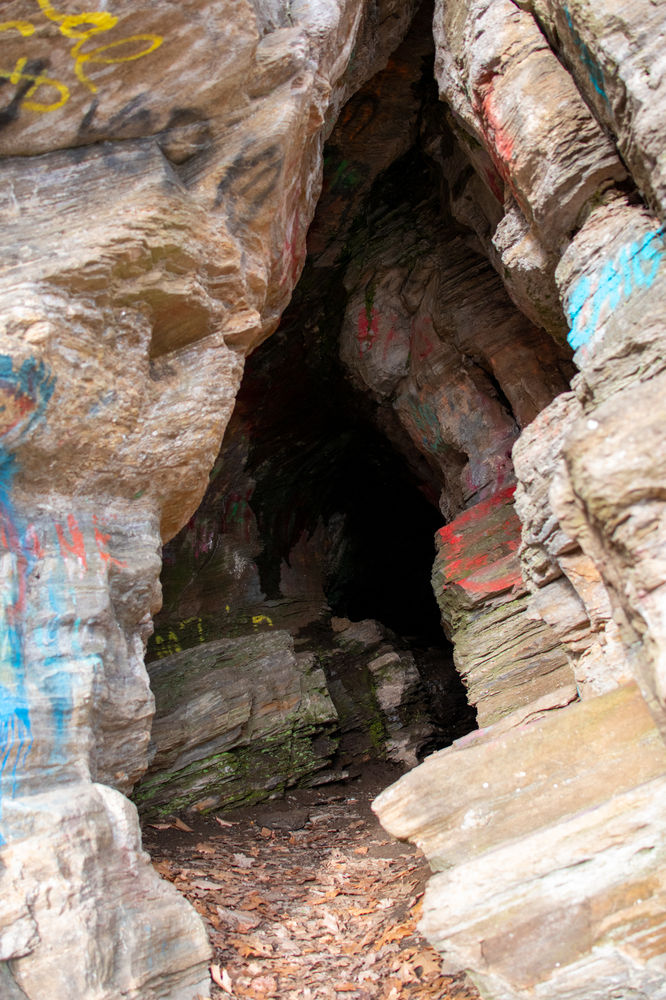Bolton Notch State Park | Squaw Cave | Bolton Connecticut