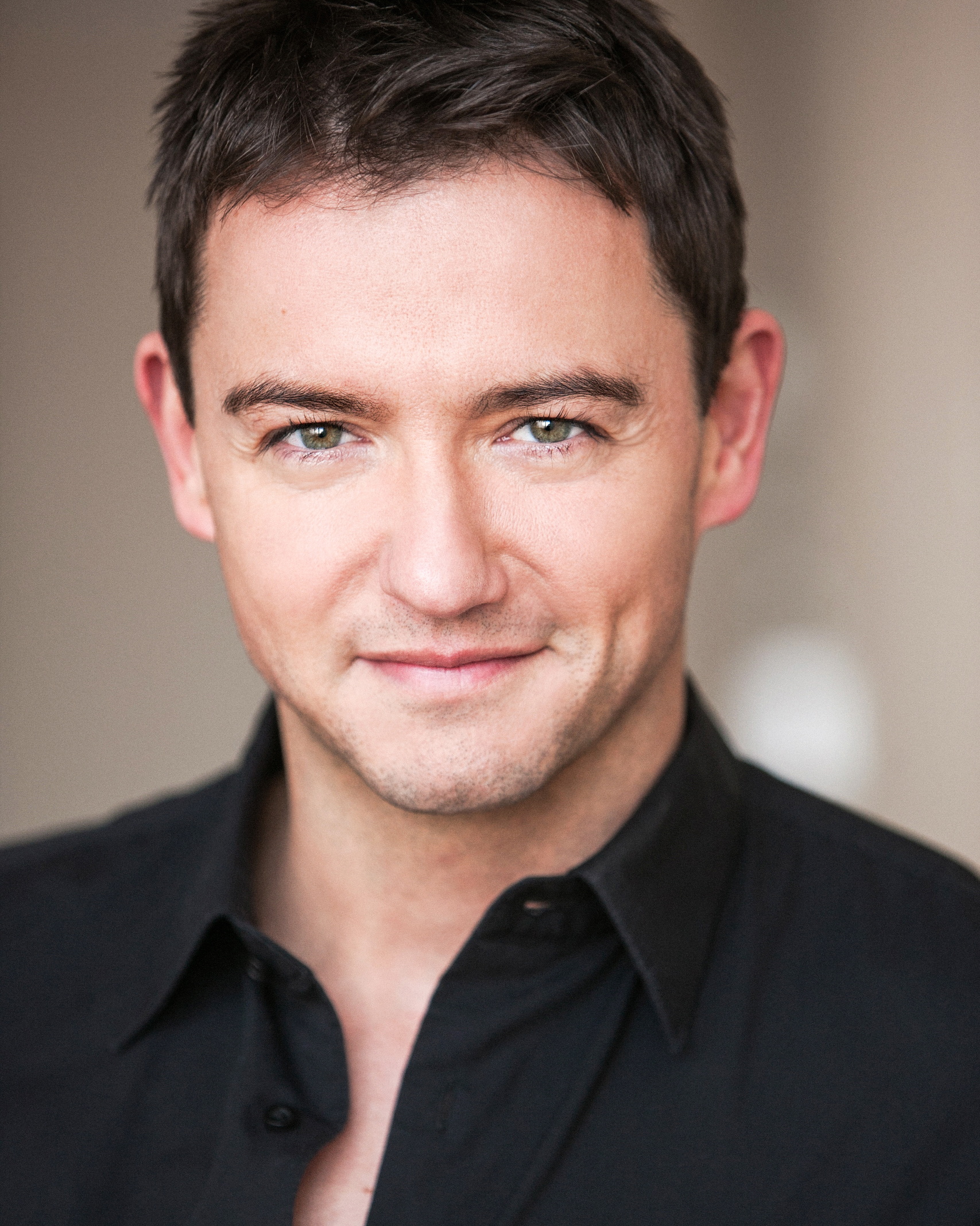Chris Till Actor and Presenter. Singer in London and the South East