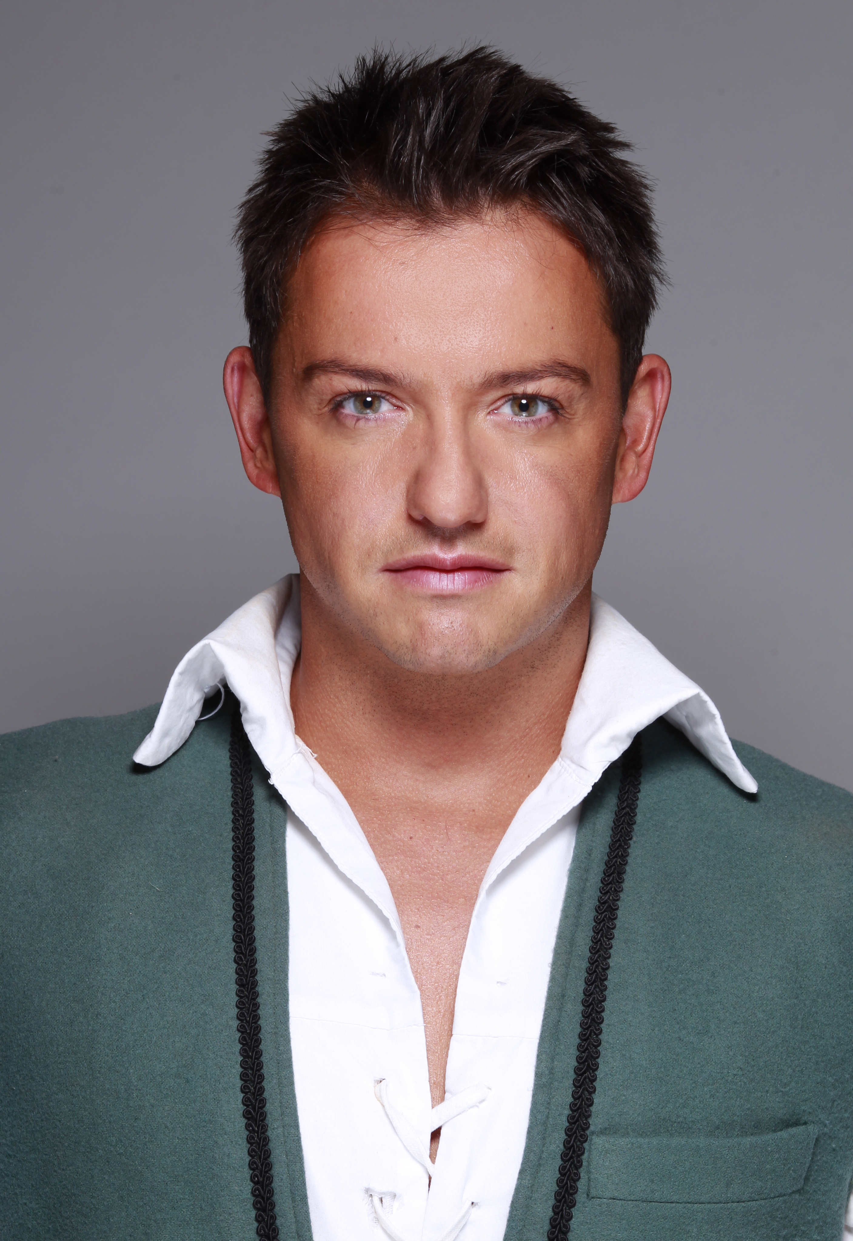 Chris Till Actor and Presenter. Singer in London and the South East