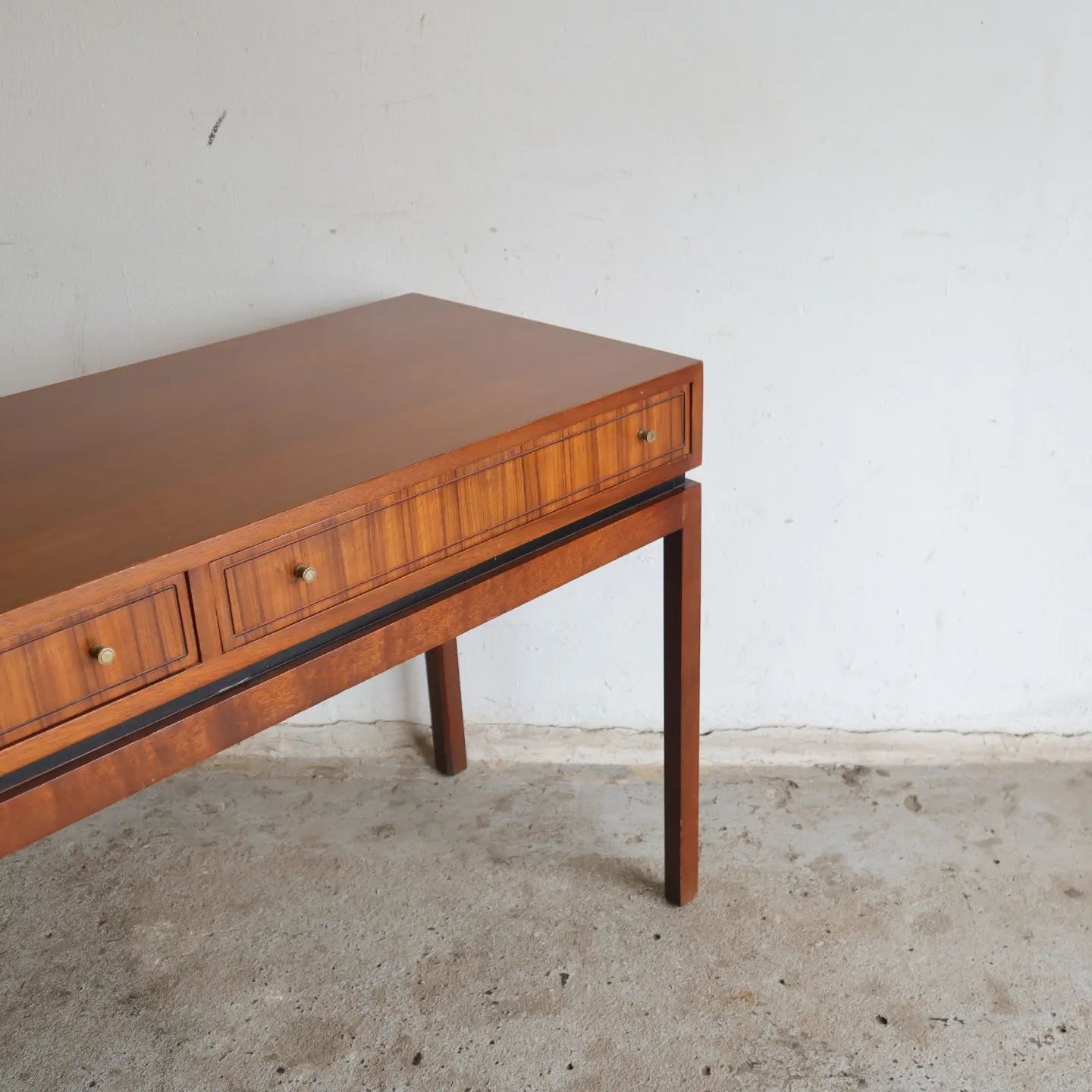 Mid-Century Greaves and Thomas console table | Klassiek