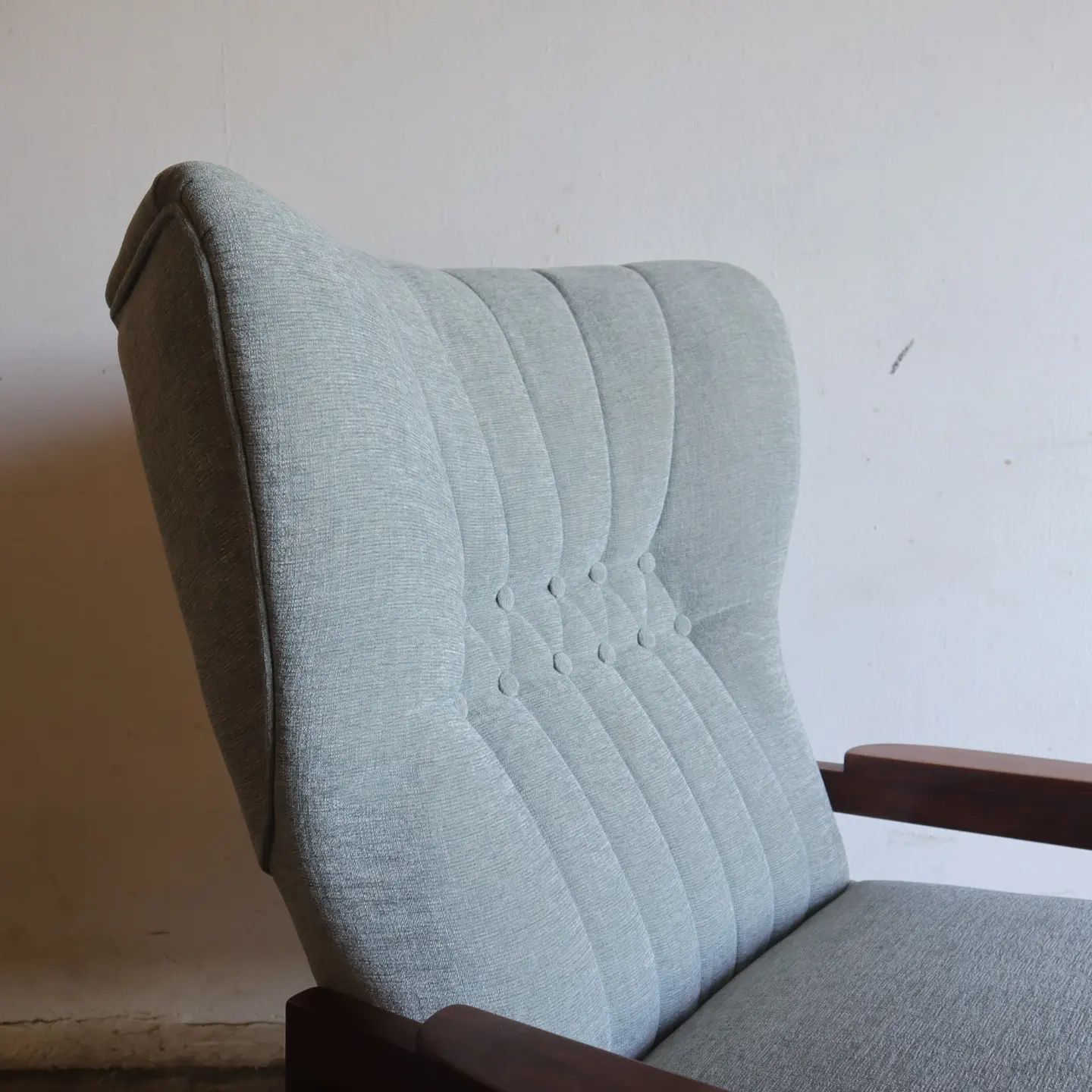 Mid-Century wingback rocking chairs | Klassiek