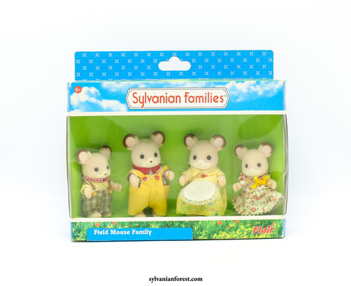 Fielding Field Mouse Family | Terra's Sylvanians