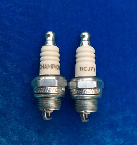 CHAMPION RCJ7Y Copper Plus Spark Plugs (2) fits chainsaws, mowers ...