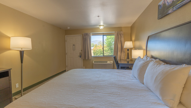 Gallery | The Oakhurst Inn at Yosemite