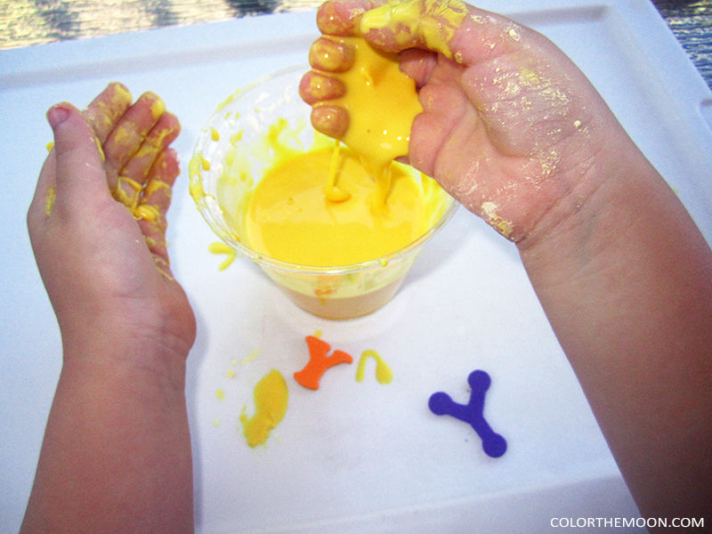HOW TO MAKE OOBLECK FOR SENSORY PLAY