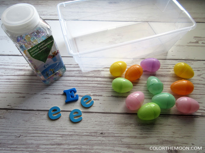 HOW TO USE WATER BEADS IN YOUR SENSORY BIN