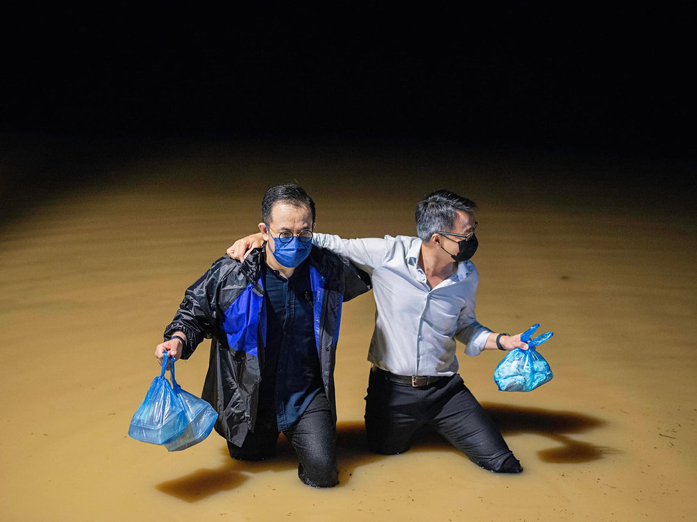 Lee Khai Loon, Steven Sim bantu mangsa banjir