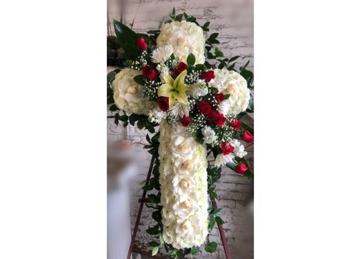 White medium cross W/ red rose bouquet | Gaby's Flowers