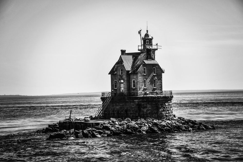 21 Historic New England Lighthouses