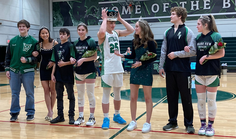 Courtwarming queen and king crowned in delayed ceremony
