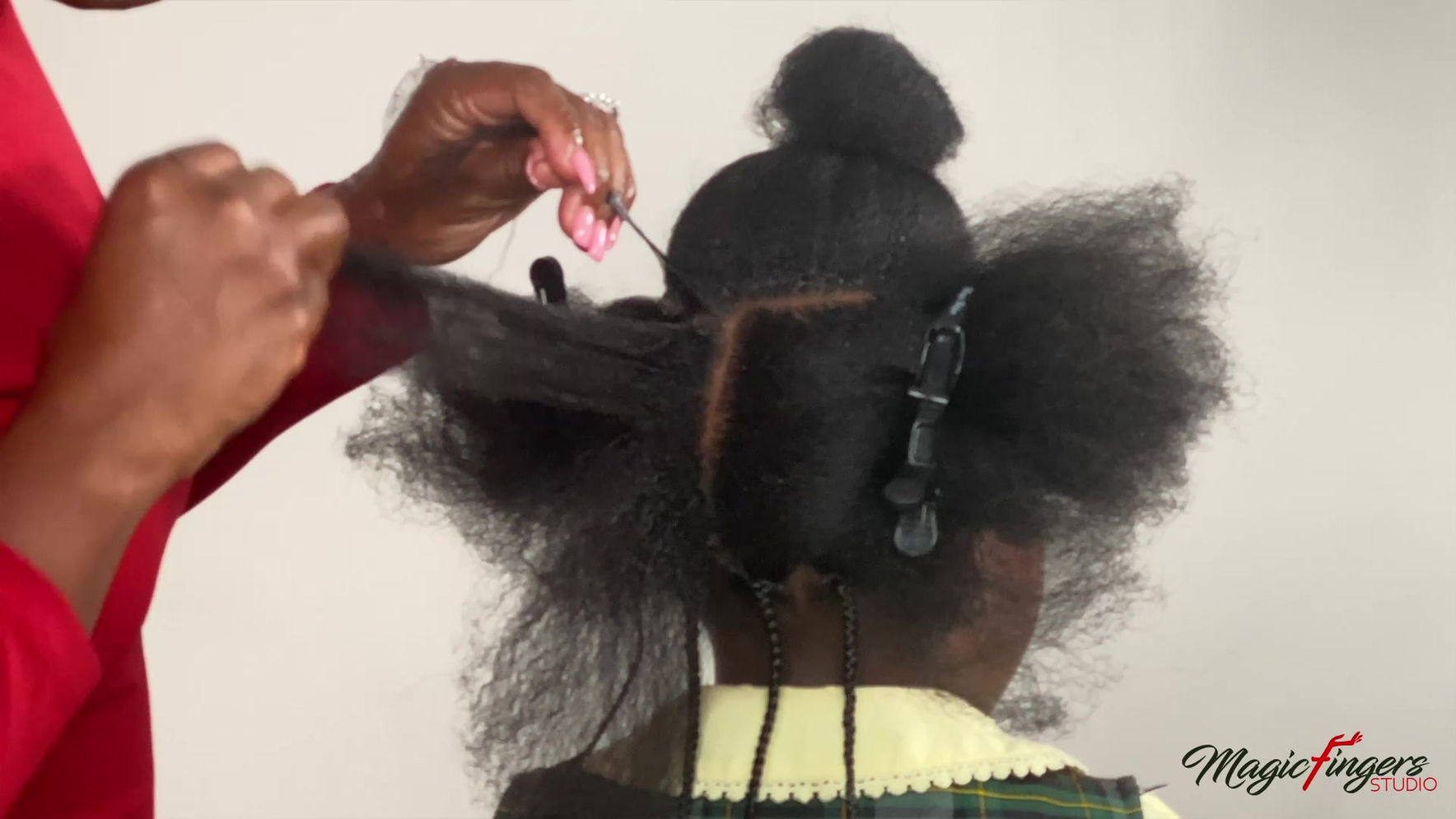 Learn How to Knotless Braid | Classes | MagicFingers Studio | Brooklyn