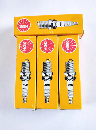 Spark Plugs | Vintagelrco