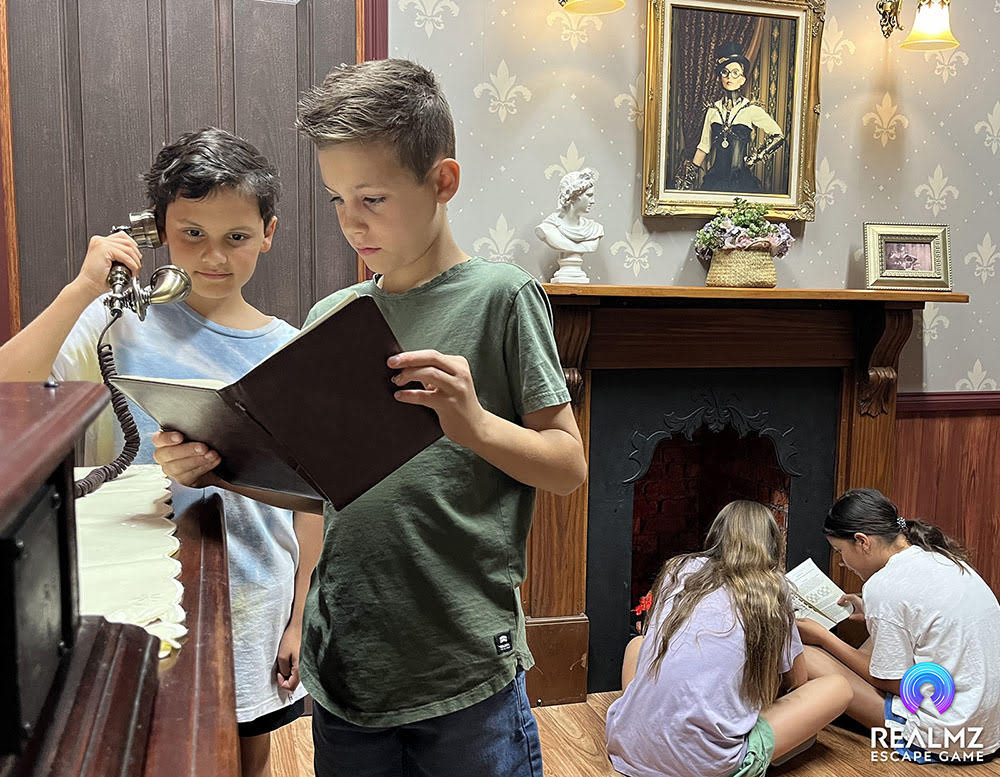 Realmz Escape Game - "The Chaos Engine"