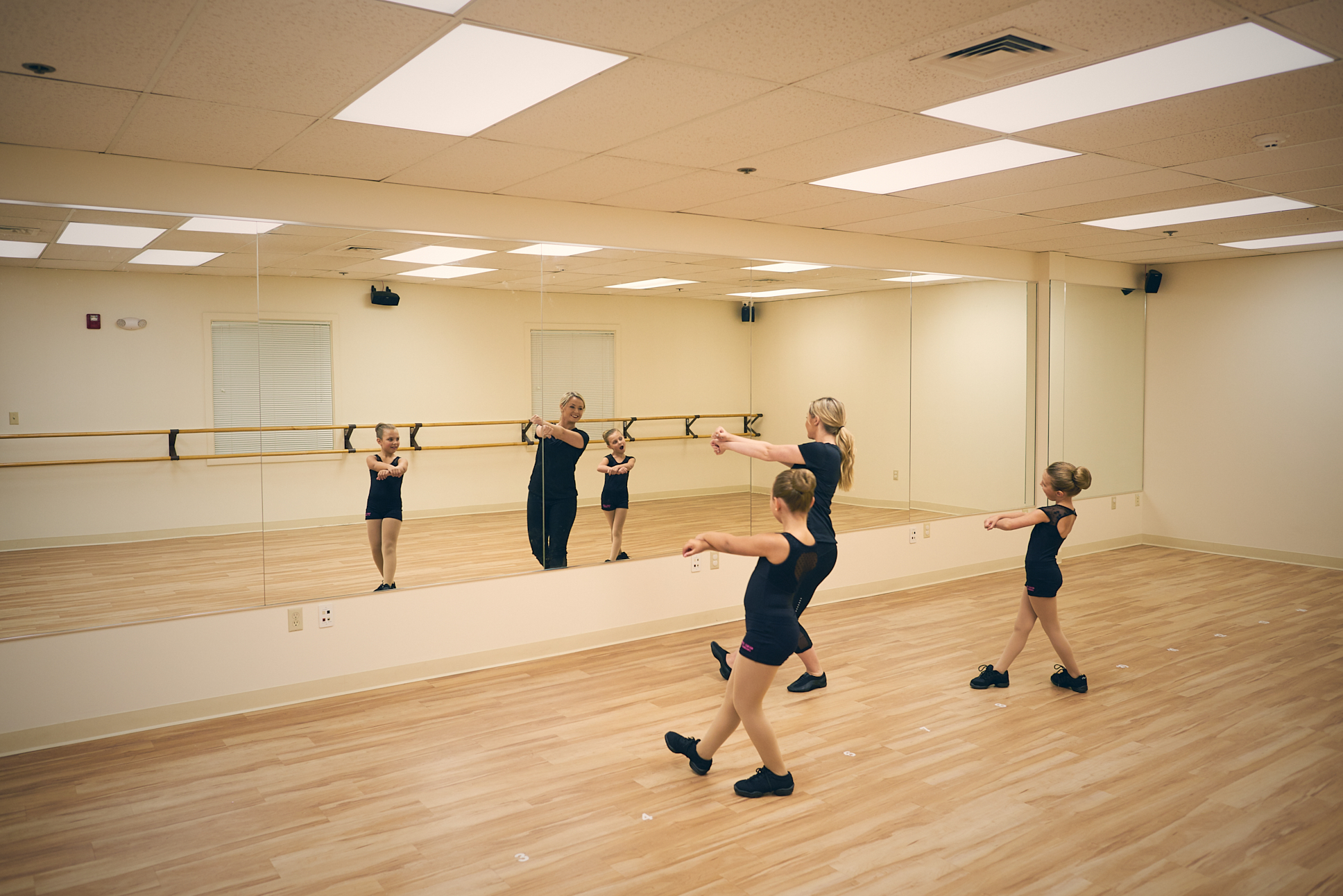 The Facility | dance-center