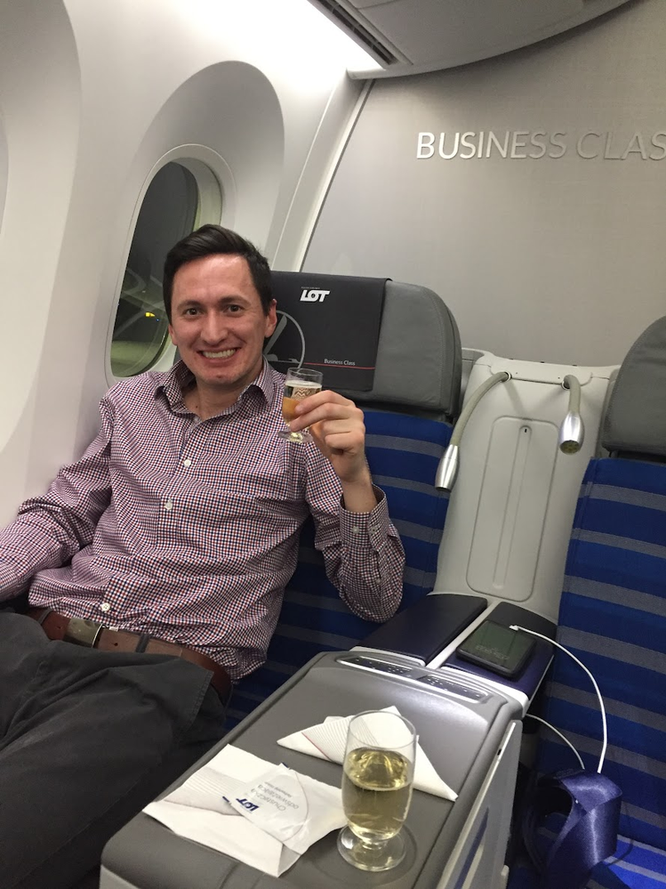 What's It Like To Fly First Class? - Chima Travel