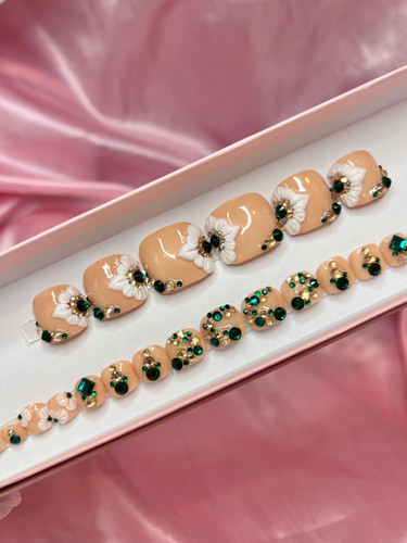 Victoria Toe Press Ons Made to Order | Artemis Cosmeticos