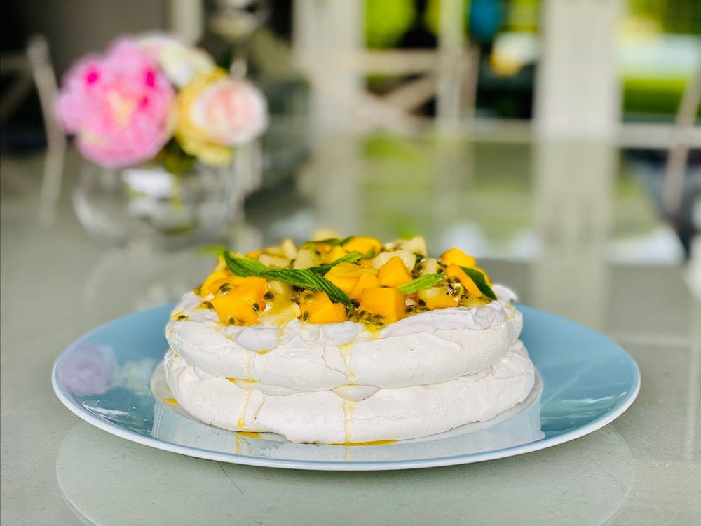 Recipe: Vegan Tropical Pavlova