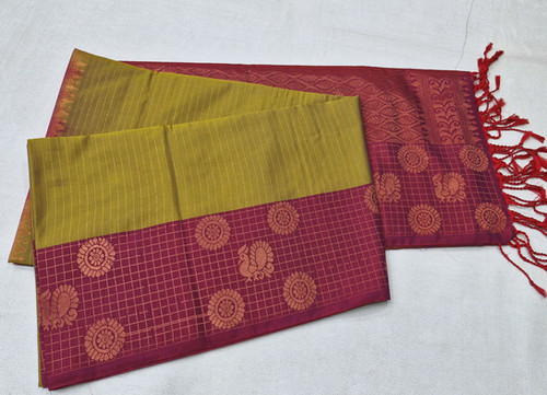 Maroon colour with Salman green colour Kanchipuram pattu saree ...