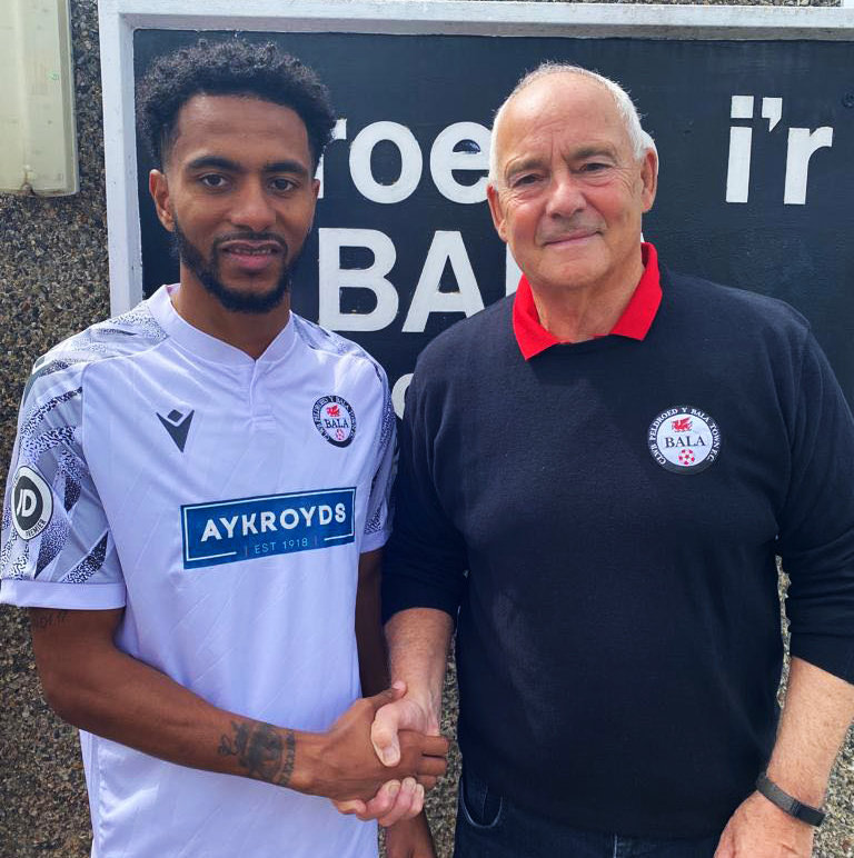 Rogers Seals Maes Tegid Move!