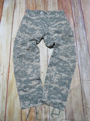 米軍実物 ACU UCP TROUSER パンツ | 柿田商店 ミリタリーショップ カキタ商店 横須賀 ドブ板通り 米軍放出品 海軍 U.S.NAVY
