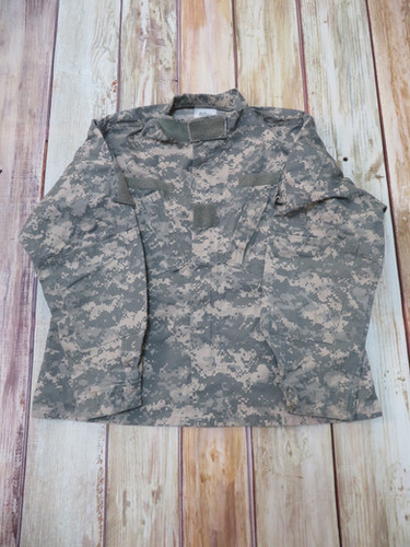 米軍実物 ACU UCP COAT ジャケット | 柿田商店 ミリタリーショップ カキタ商店 横須賀 ドブ板通り 米軍放出品 海軍 U.S.NAVY