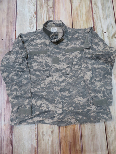 米軍実物 ACU UCP COAT ジャケット | 柿田商店 ミリタリーショップ カキタ商店 横須賀 ドブ板通り 米軍放出品 海軍 U.S.NAVY