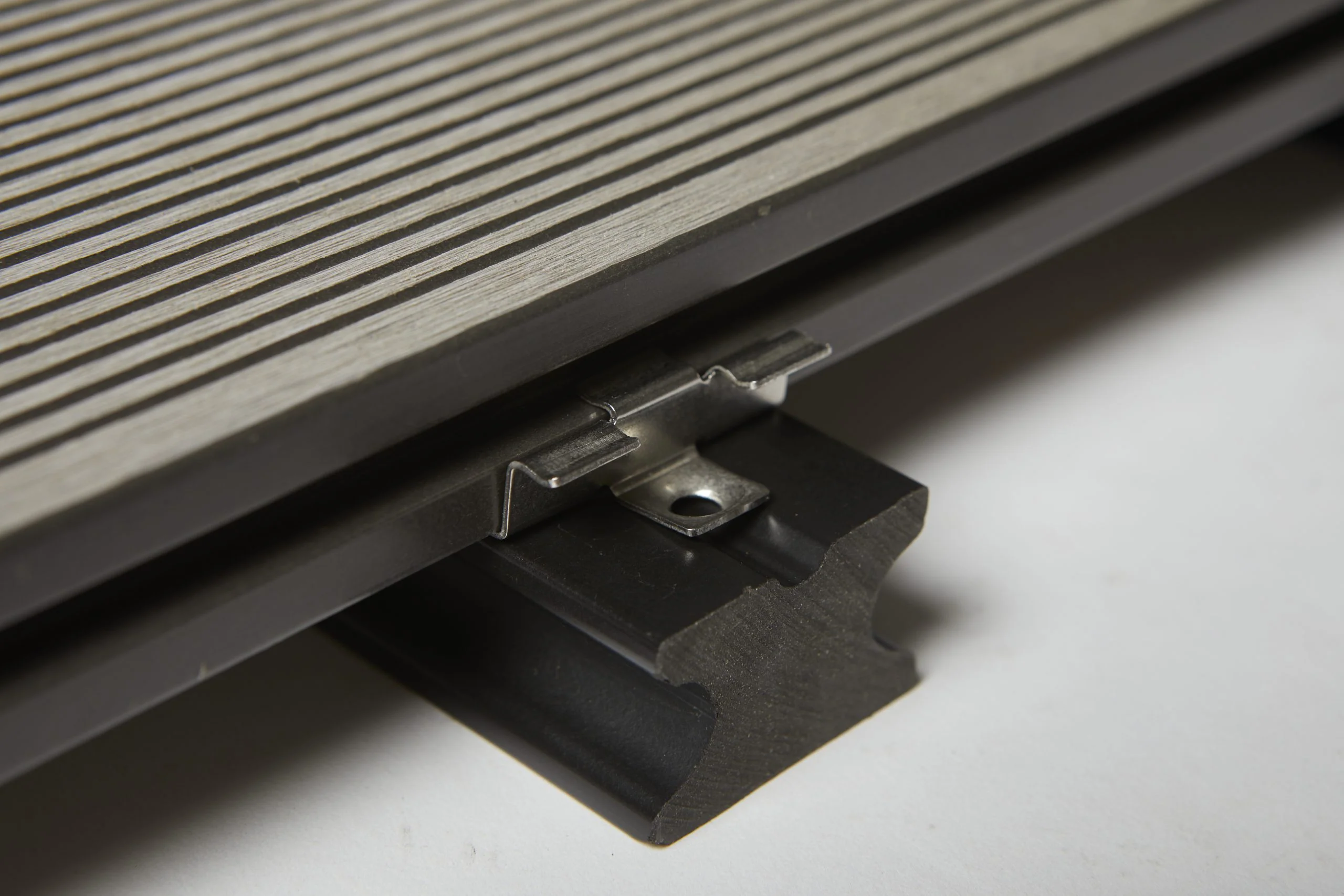 Wistik Home Decor - Pardoseli WPC si Obiecte de Design