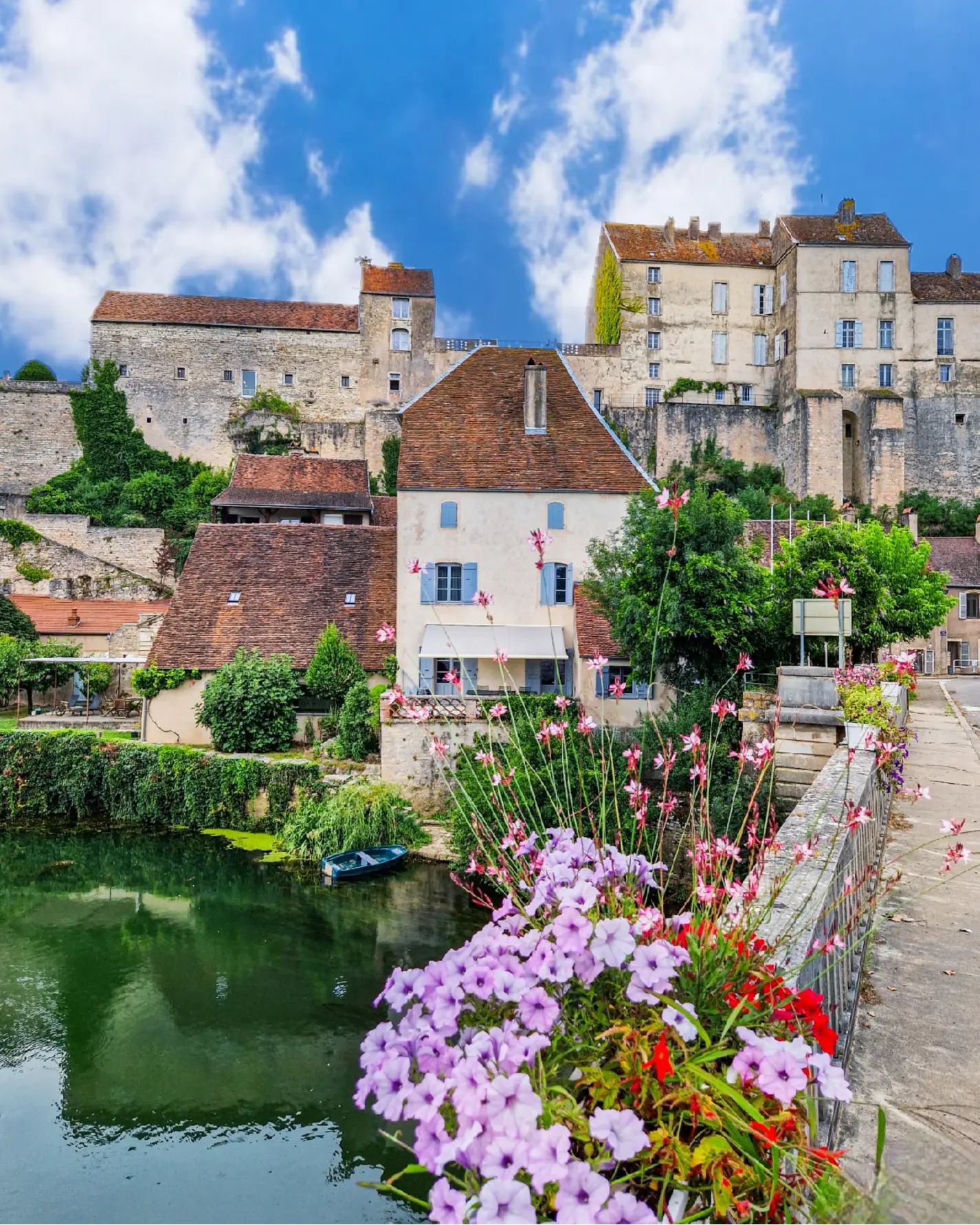 Les 10 plus beaux villages de Bourgogne Franche-Comté