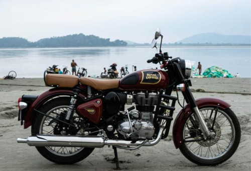 Royal Enfield Classic 350 | MotoMotive Rental