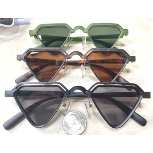 TRIANGLE SHAPE SUNGLASSES | FLASHBACK AND FREEDO