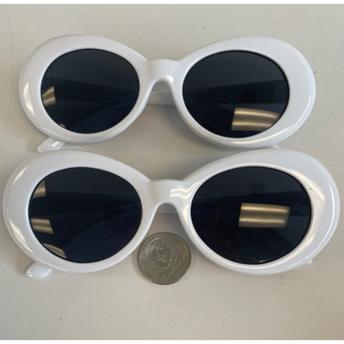 CLASSIC CLOUT WHITE WITH DARK LENS, JACKIE O, COBAIN. | FLASHBACK AND ...