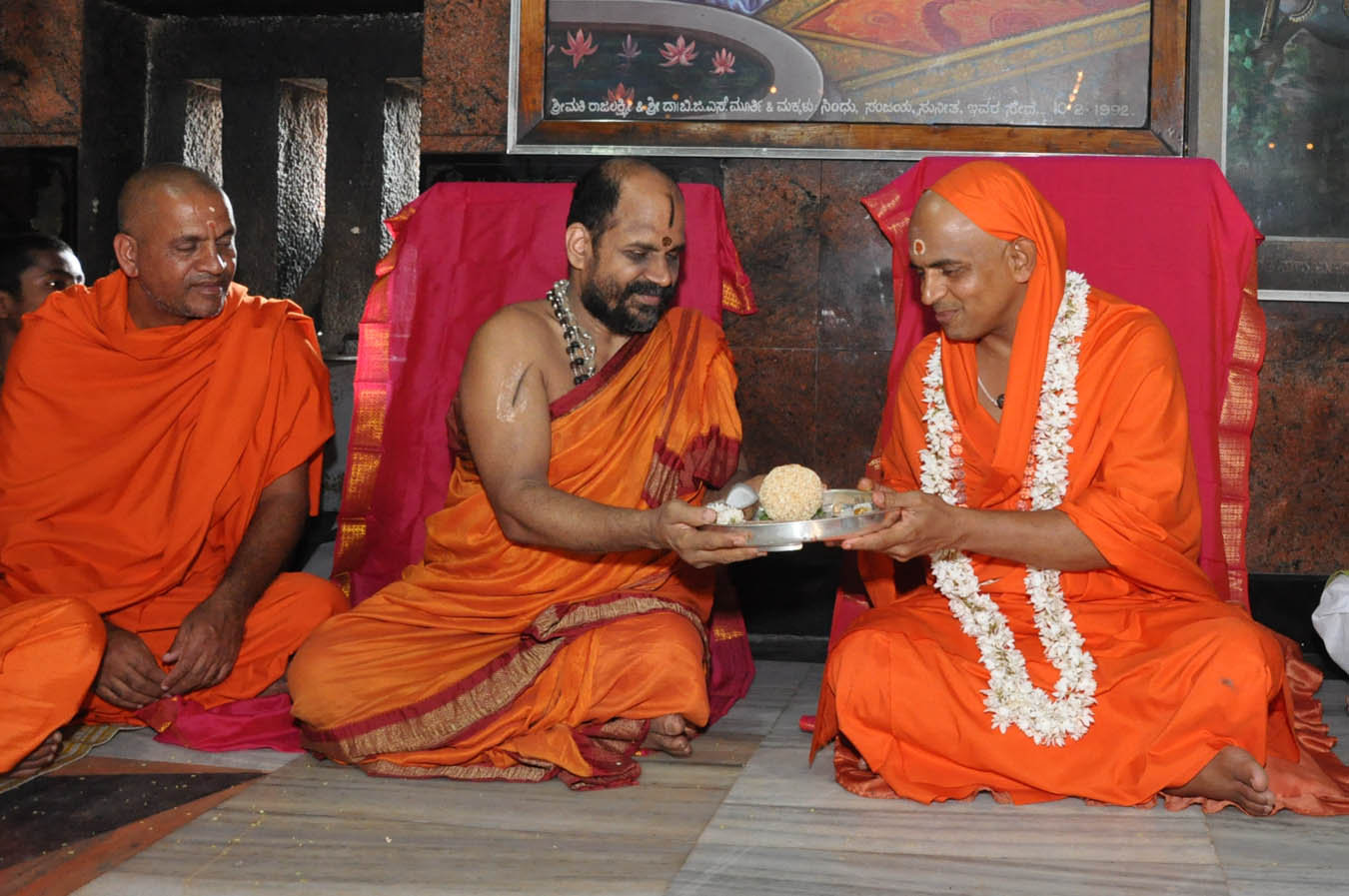 Swamiji with Poori Jayendra Swamiji