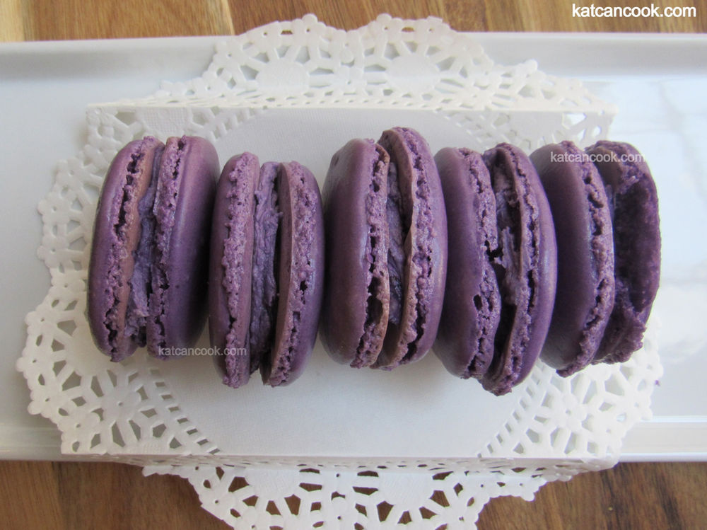 Ube Macaron