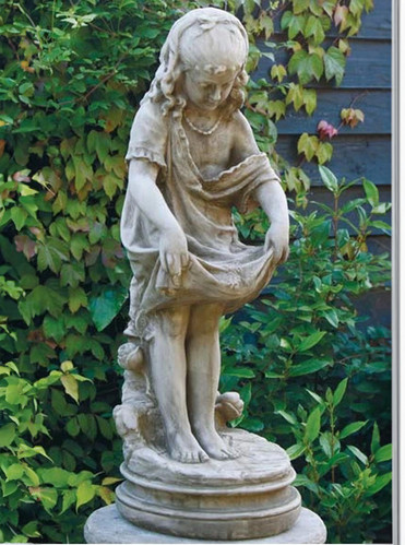 Lilly | Country Village