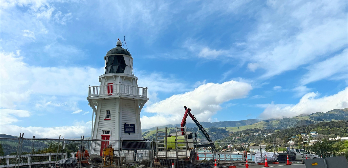Akaroa Lighthouse | Hunter Civil