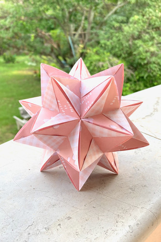 Two-tone Star Kusudama | PrwOrigami