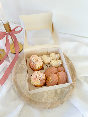 Mixed Sweet Box | Sweet Bake House
