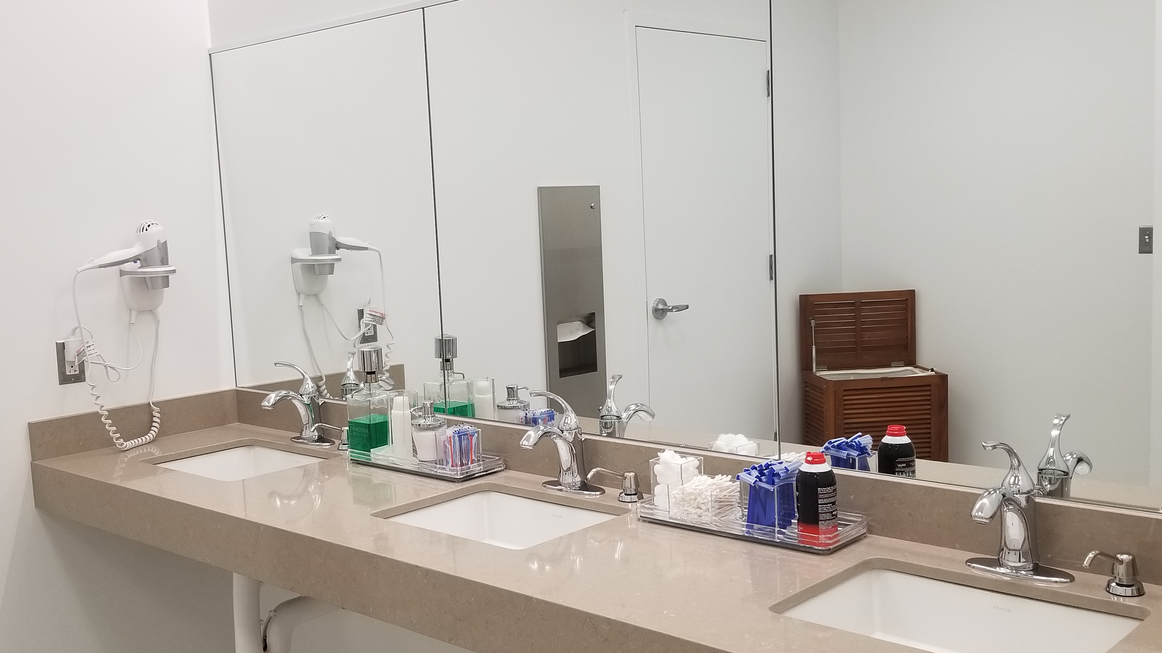 Executive Restroom/Locker Room Amenities | gemware-supply