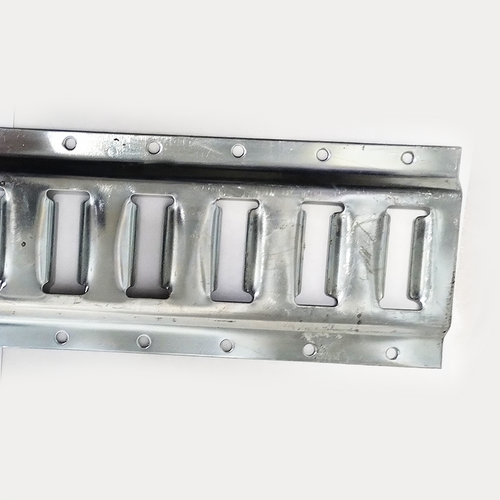 Riel Logístico CISIG, acero Inox 2.0 milímetros a 3.05 mts | Puntocarrocero